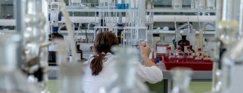 A Lab Cleanup Checklist: 11 Steps to a Safer Work Environment ...