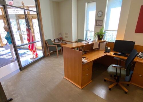 The Ultimate Bank Cleaning Checklist: Daily, Weekly and Monthly Guidelines